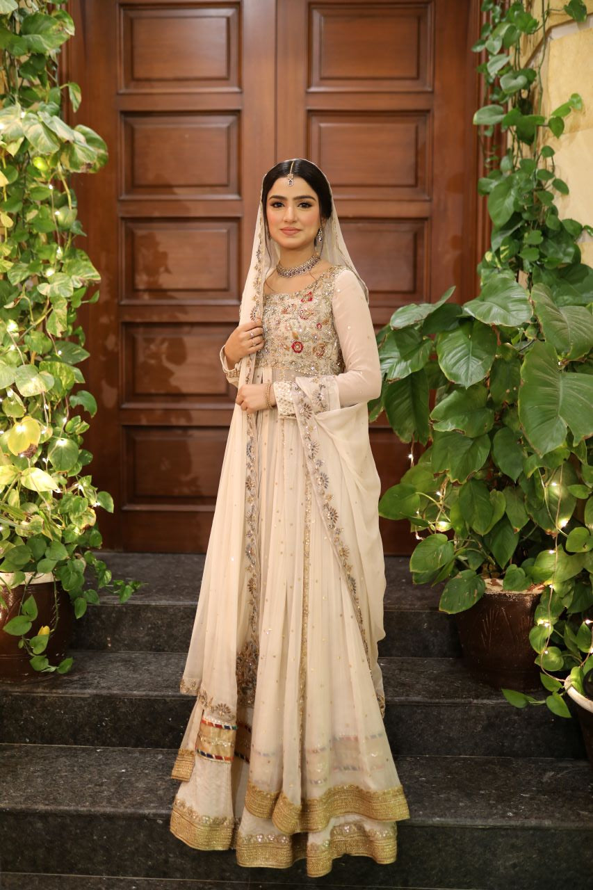 Ambar – Seema Khan